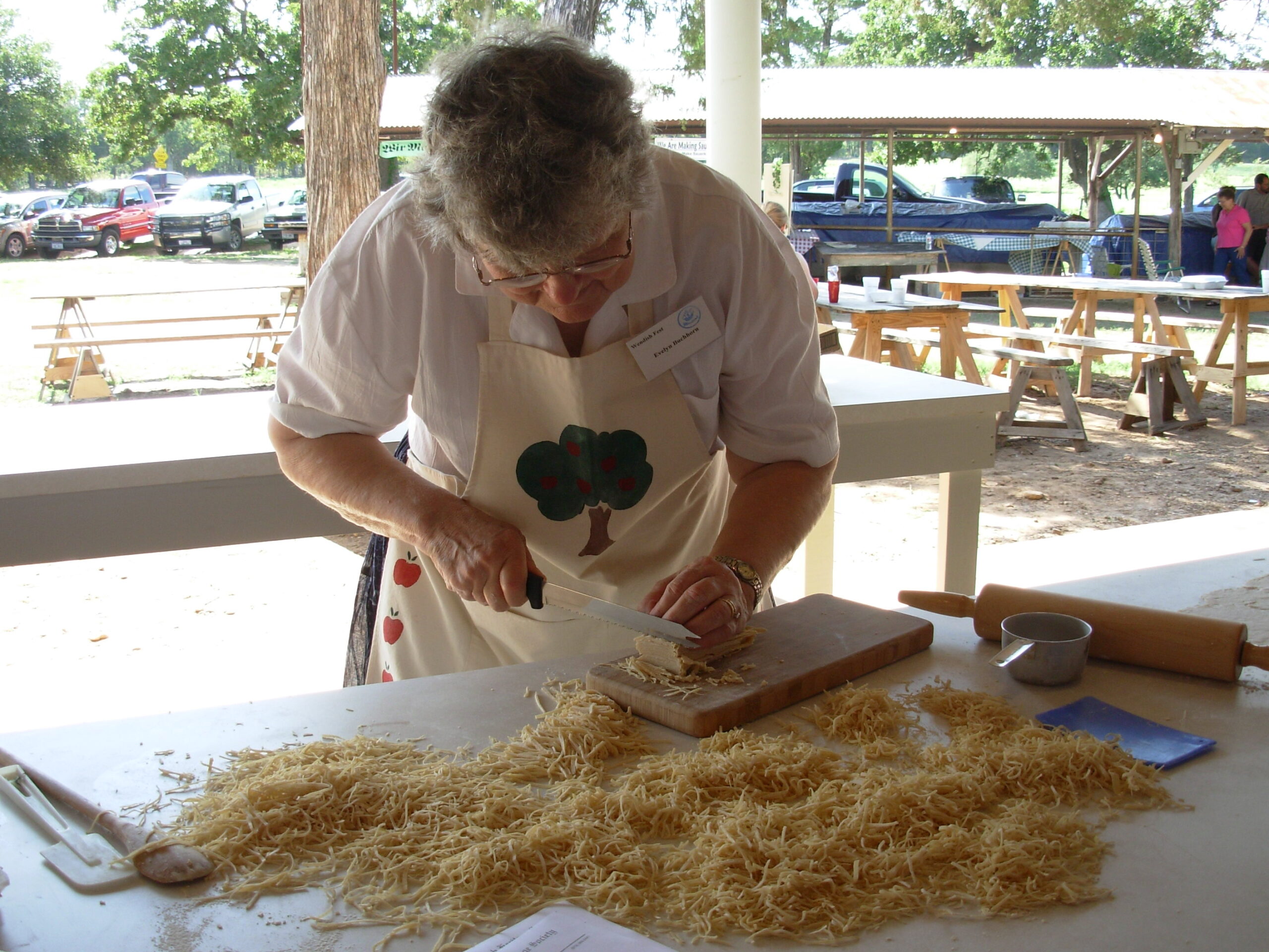 Wendish-Fest-2014-noodle-making – Texas Wendish Heritage